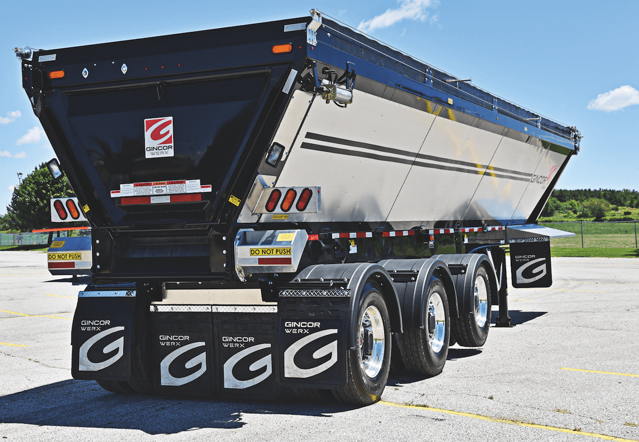 Delivering the Gincor live bottom - Trailer Magazine