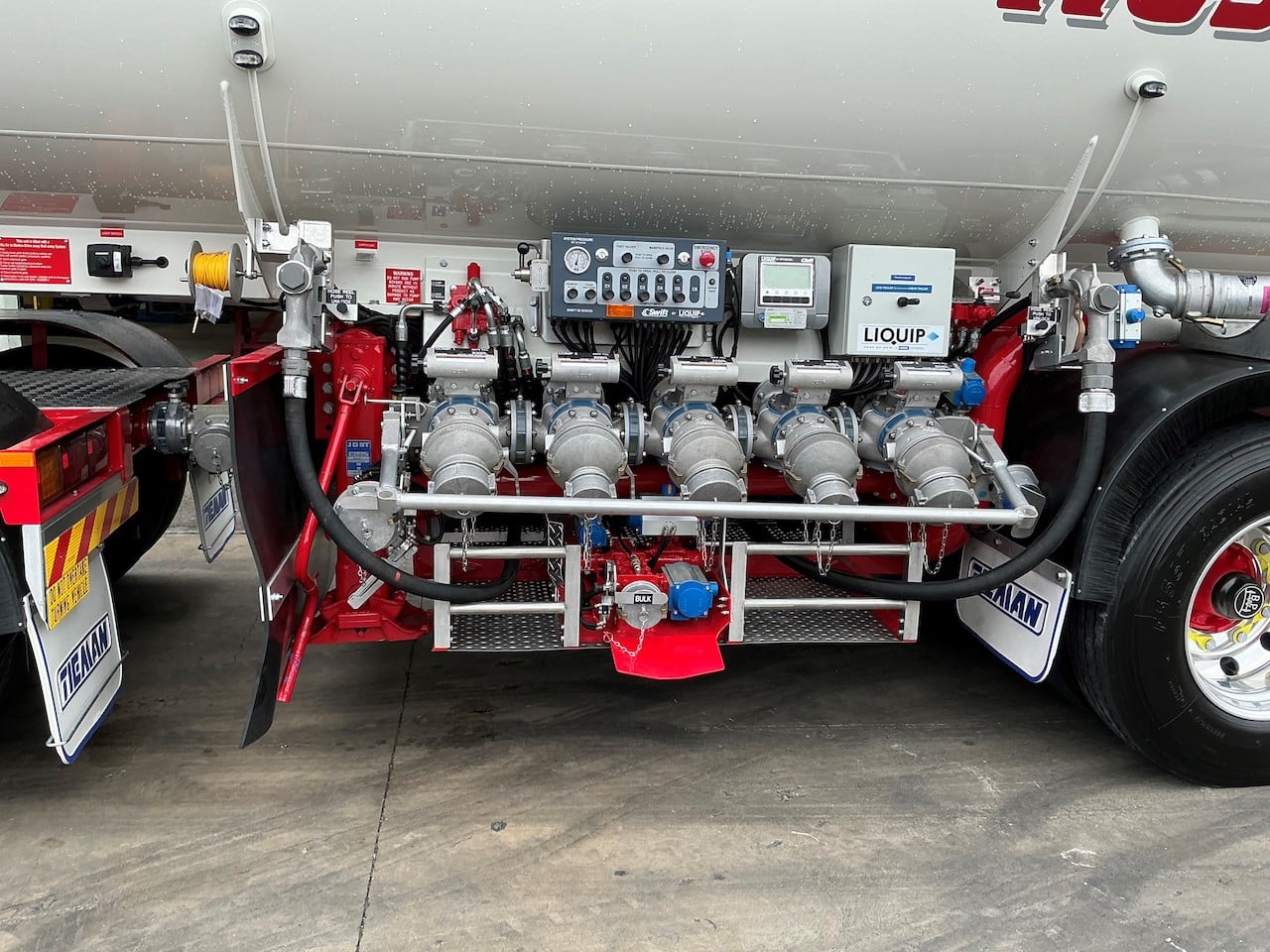 Freight Lines Group deploys road train with custom Liquip application ...