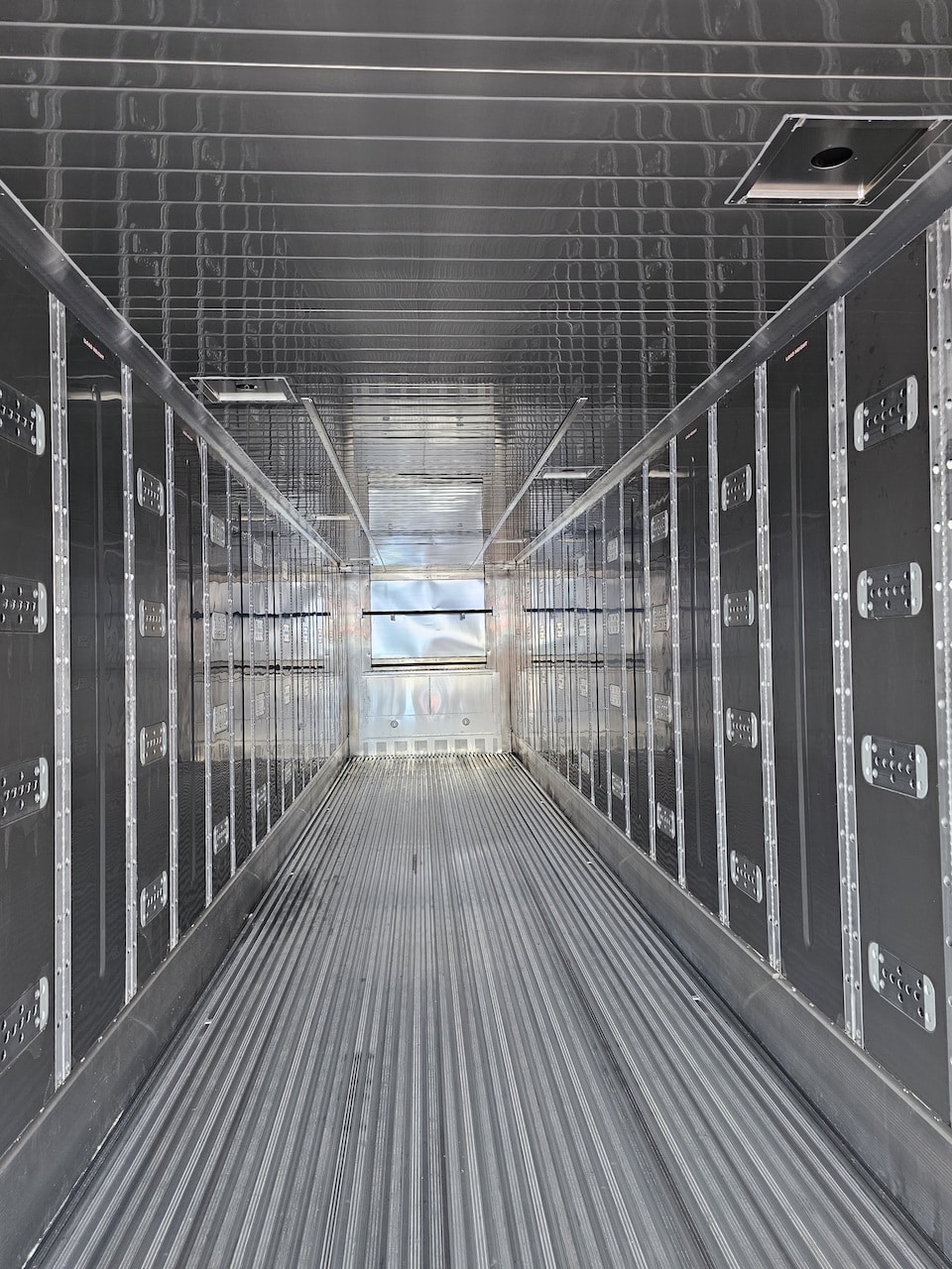 Containermax on track for the future - Trailer Magazine